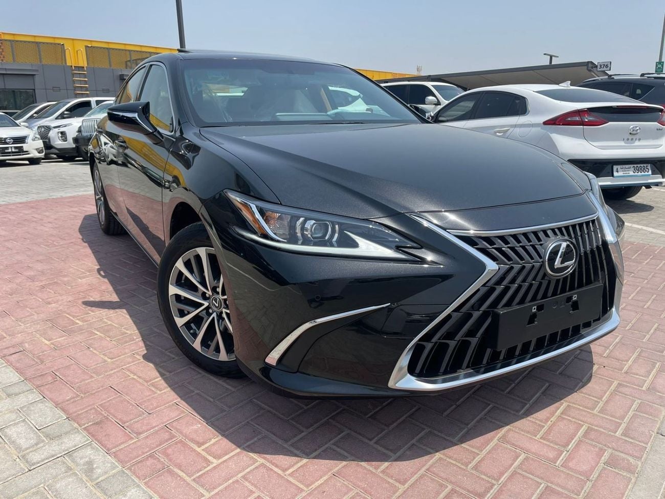 Used Lexus ES250 2022 for sale in Sharjah - 764996