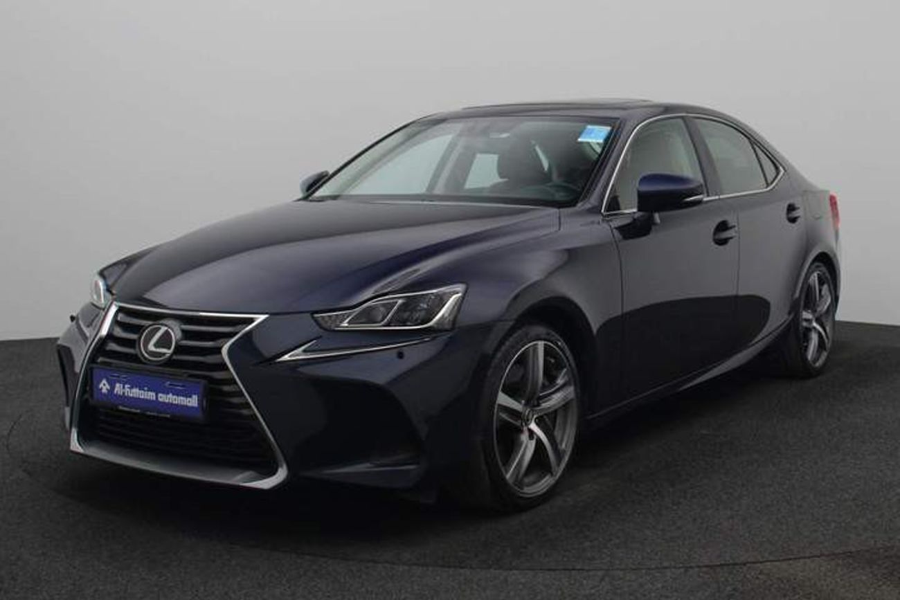Used Lexus IS350 PLATINUM 3.5 2019 for sale in Dubai - 832748