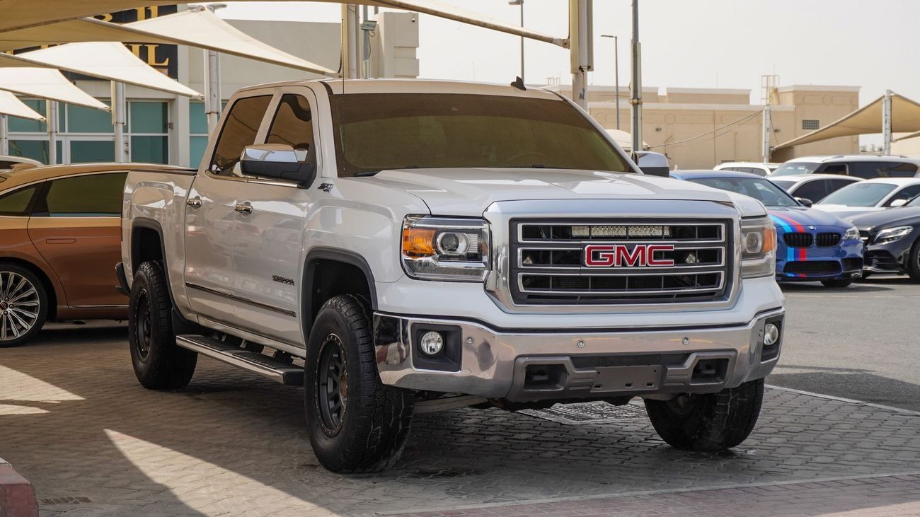 Used GMC Sierra SLT Z71 2014 for sale in Sharjah - 879959