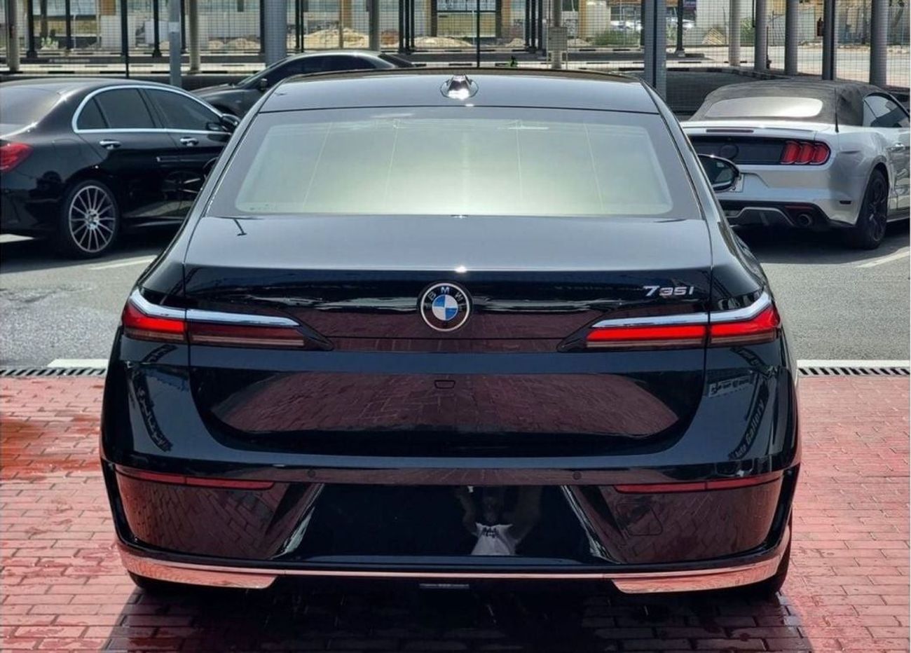 New BMW 735 i Pure Excellence 2025 Warranty & service GCC 2025 for sale in Dubai - 786166