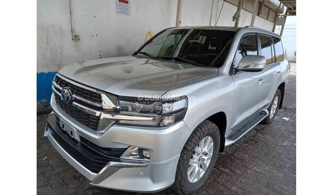 Used Toyota Land Cruiser VXR 2018 for sale in Dubai - 545949