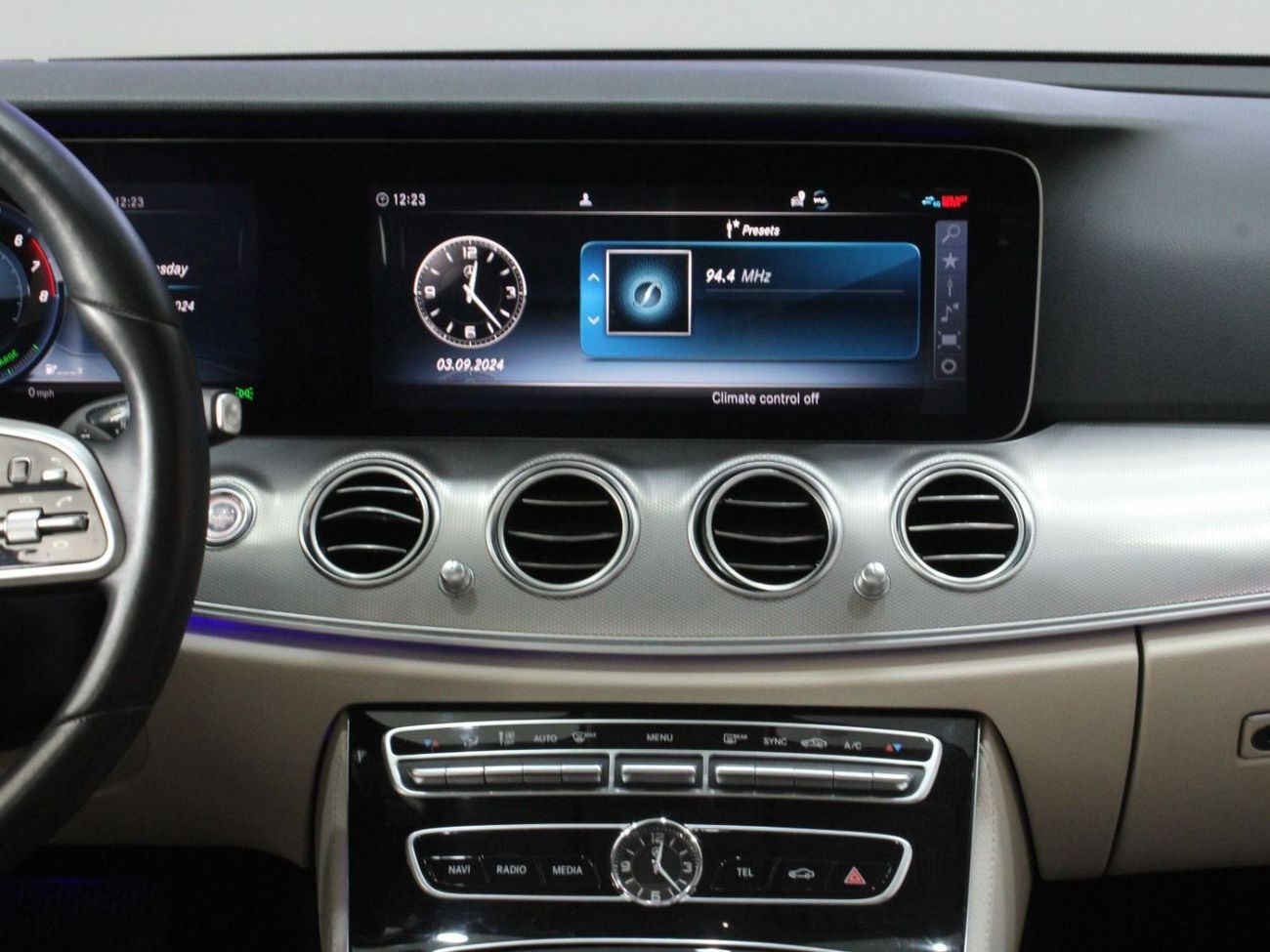 Used Mercedes-Benz E 350 MERCEDES-BENZ E350 HYBRID - GCC 2019 for sale in Dubai - 776900