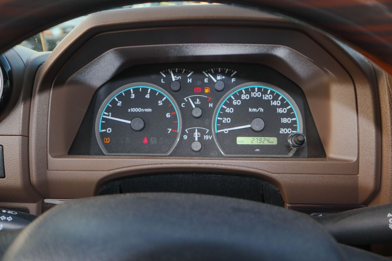 Used Toyota Land Cruiser Pick Up Toyota Land Cruiser Pick-Up 4.0L ...