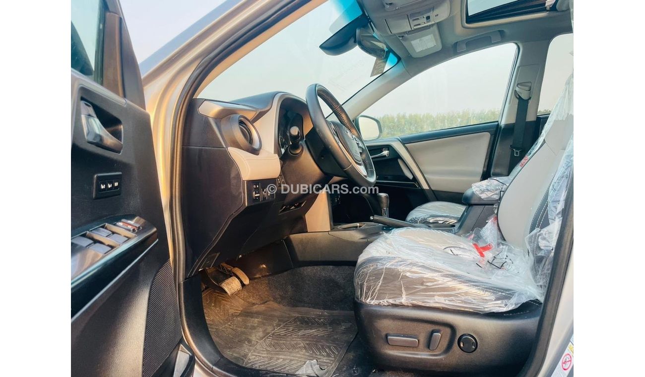 Used Toyota RAV4 Platinum Limited 2017 for sale in Sharjah - 670201