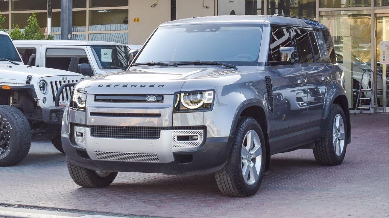 Used Land Rover Defender P400 SE 2020 for sale in Dubai - 403283