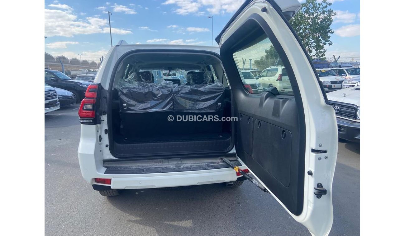 New TOYOTA PRADO 4.0 AT VX WHITE 2022 2022 for sale in Dubai - 589212