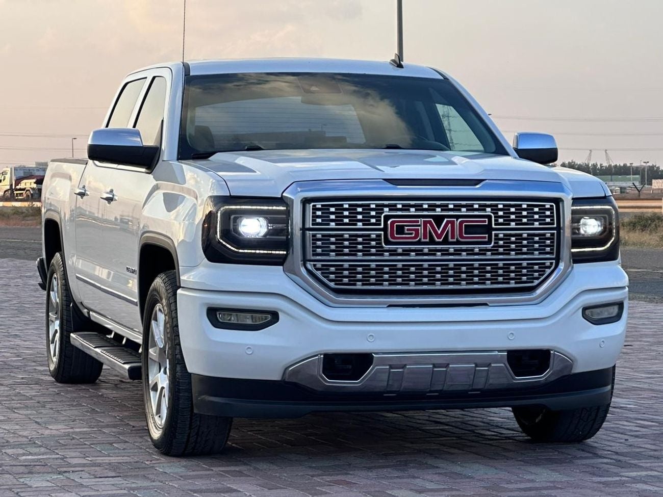Used GMC Sierra 1500 Denali 2016 for sale in Dubai - 700067