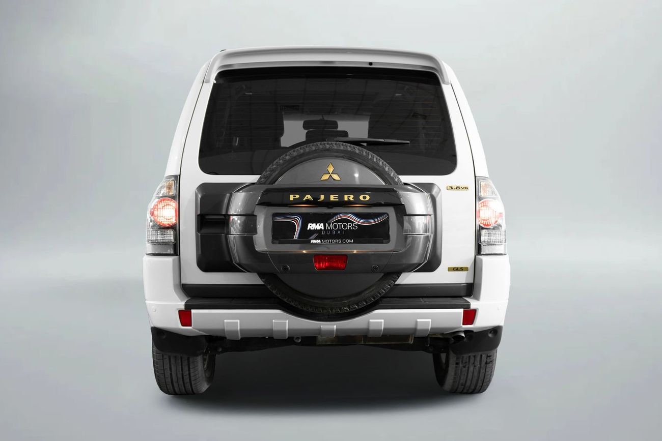 Used Mitsubishi Pajero GLS 3.8L 2018 for sale in Dubai - 792280