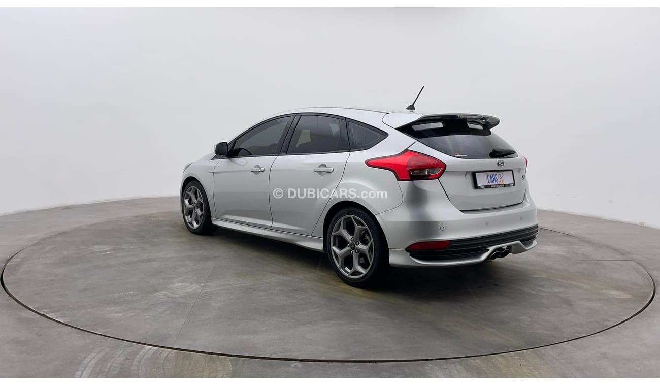 Used Ford Focus ST 2000 2018 for sale in Dubai - 472717