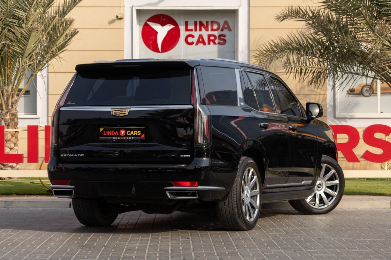 Used Cadillac Escalade Sport Platinum 6.2L 4WD 2021 for sale in Dubai - 885777