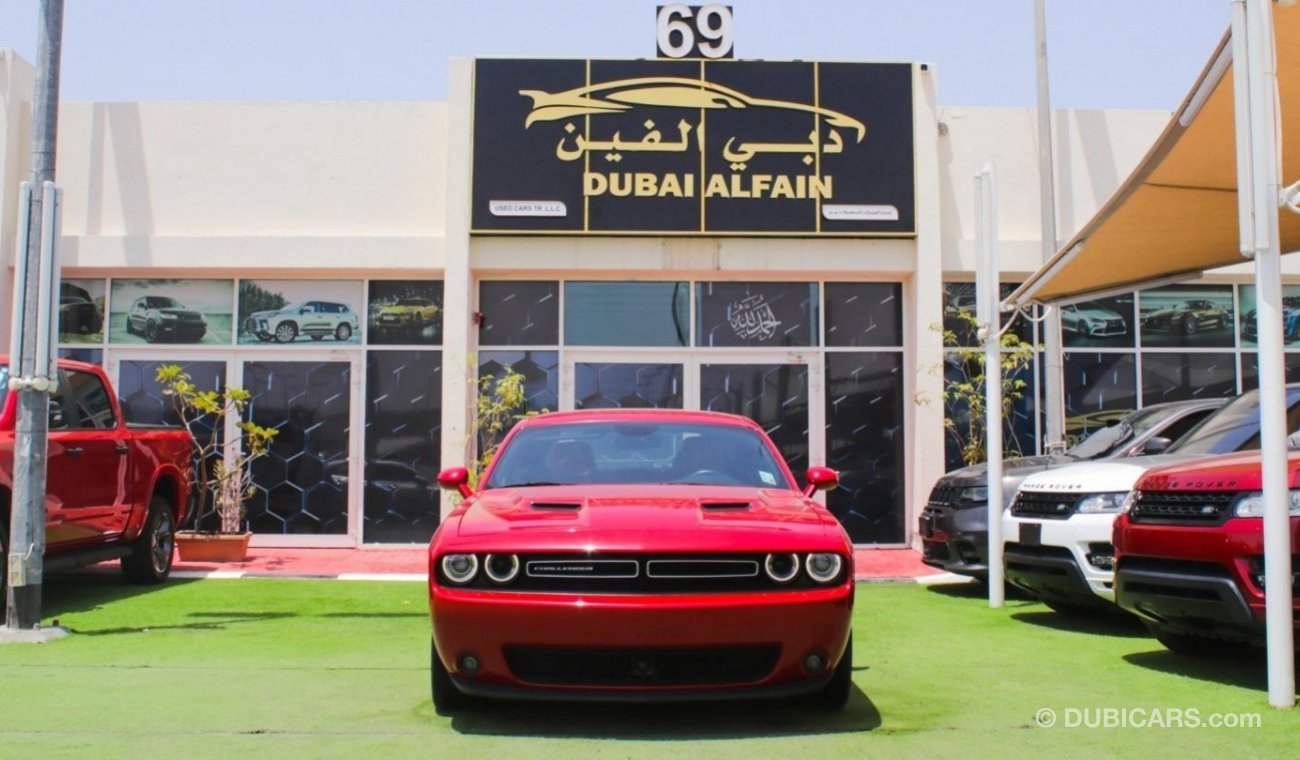 Used Dodge Challenger 2017 for sale in Dubai - 539599