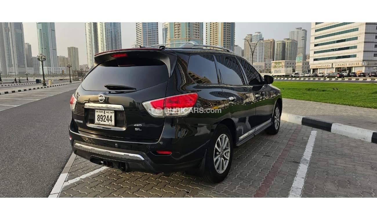 Used Nissan Pathfinder SL 2015 for sale in Sharjah - 637330