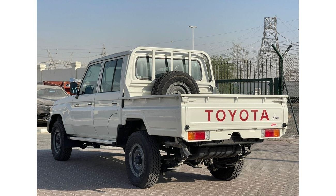 New Toyota Land Cruiser Pick Up LC79 DC PICKUP 4.2L DSL MT 2022 for sale in Dubai - 754814