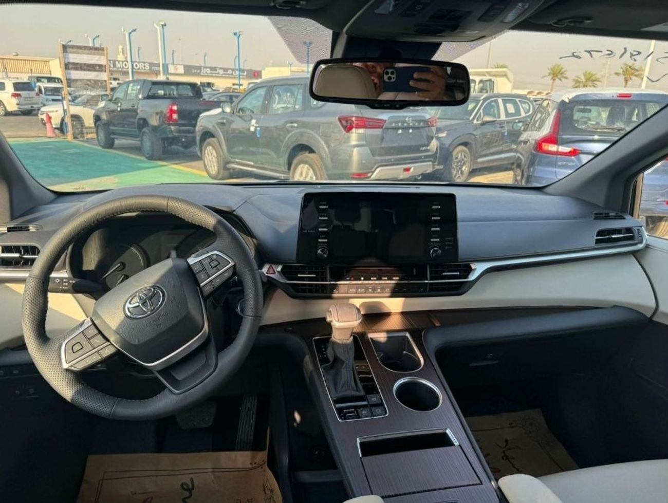 New Toyota Sienna 2.5L HYBRID XLE 2024 2024 for sale in Dubai - 745124