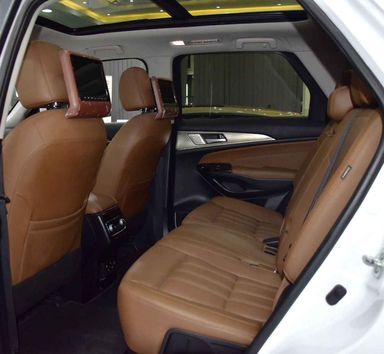 Used EXCELLENT DEAL for our Changan CS95 360T 4WD ( 2019 Model ) in White Color GCC Specs 2019 ...