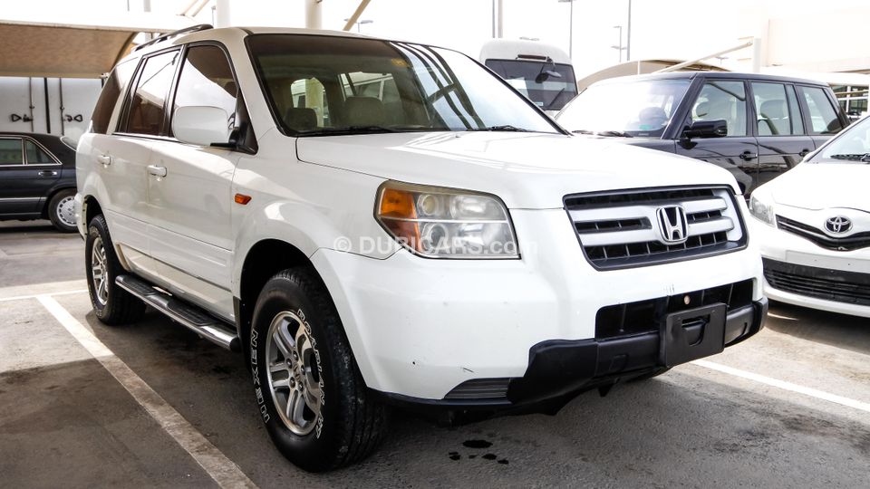 Used Honda MRV 4WD 2007 for sale in Sharjah - 94290