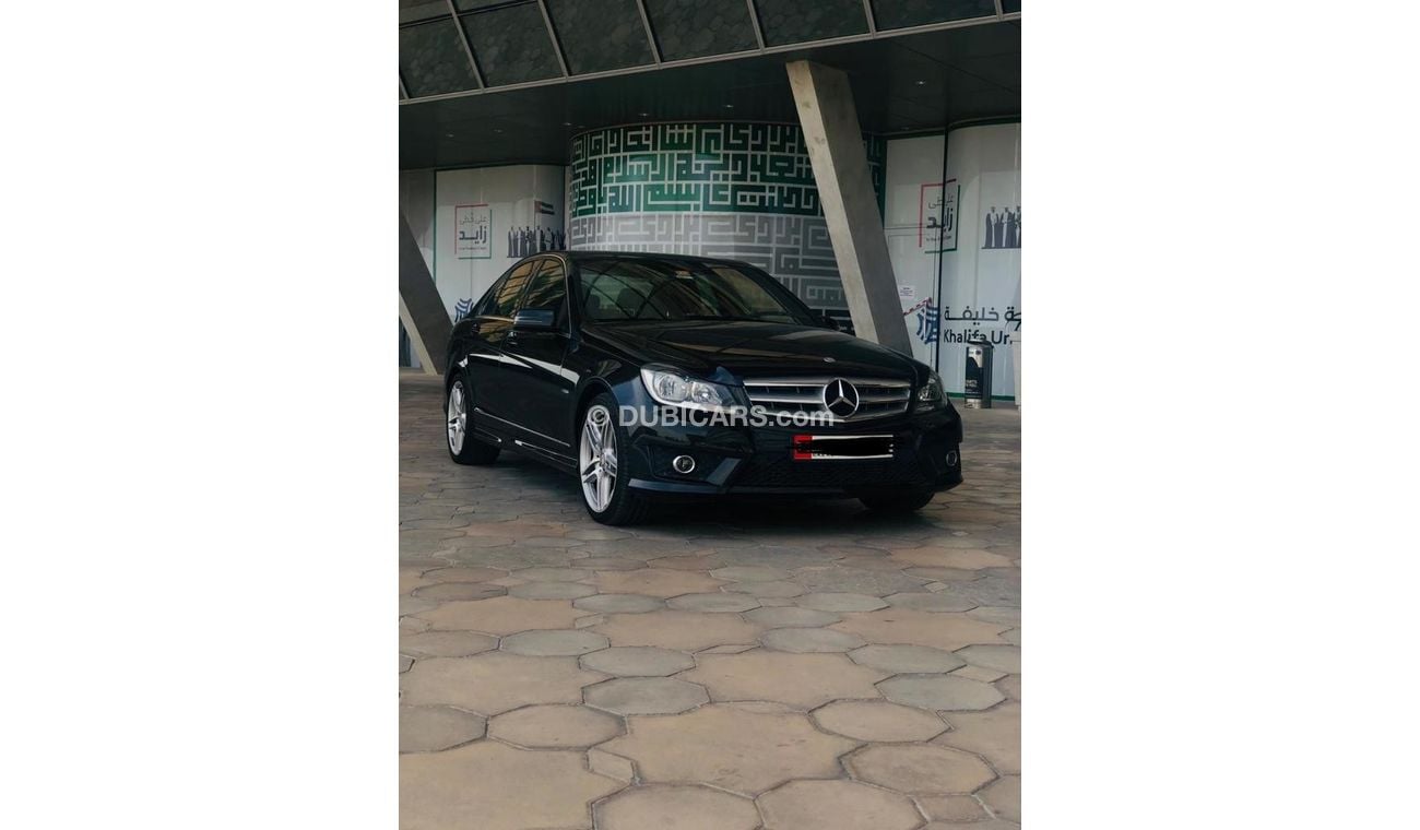 Used Mercedes-Benz C200 2012 for sale in Abu Dhabi - 233772