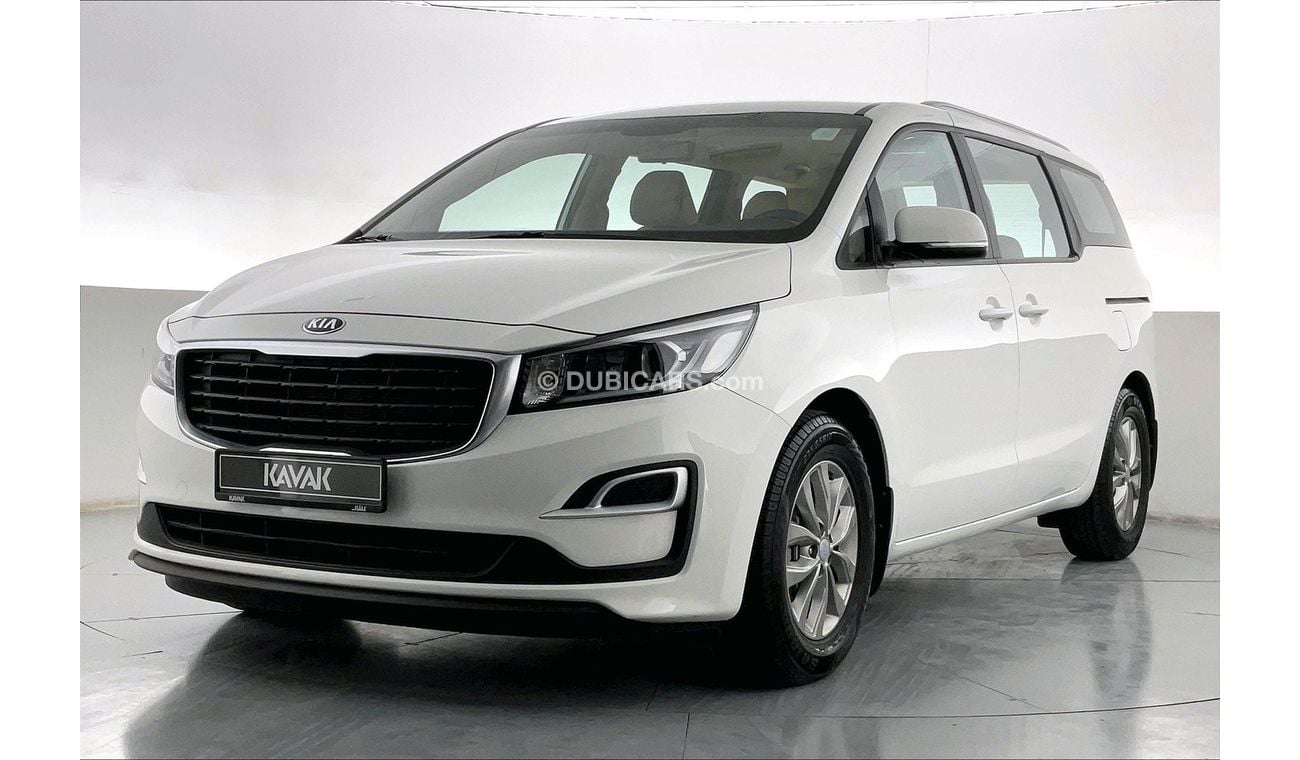 Used Kia Carnival LX 2020 for sale in Dubai - 671426