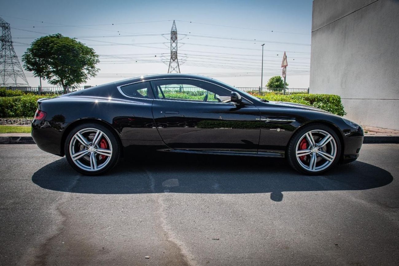 Used Aston Martin DB9 2007 for sale in Dubai - 800187