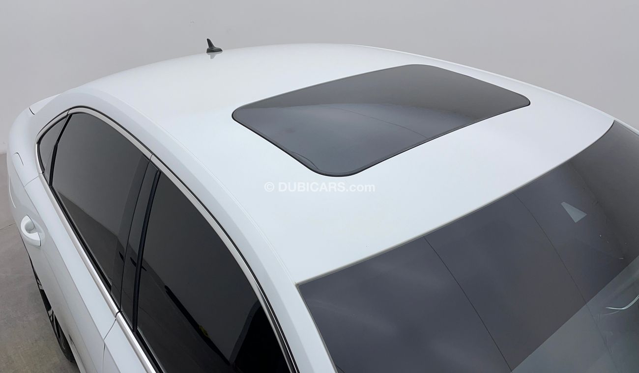 Used Volkswagen Passat SEL 2500 2020 for sale in Dubai - 472538