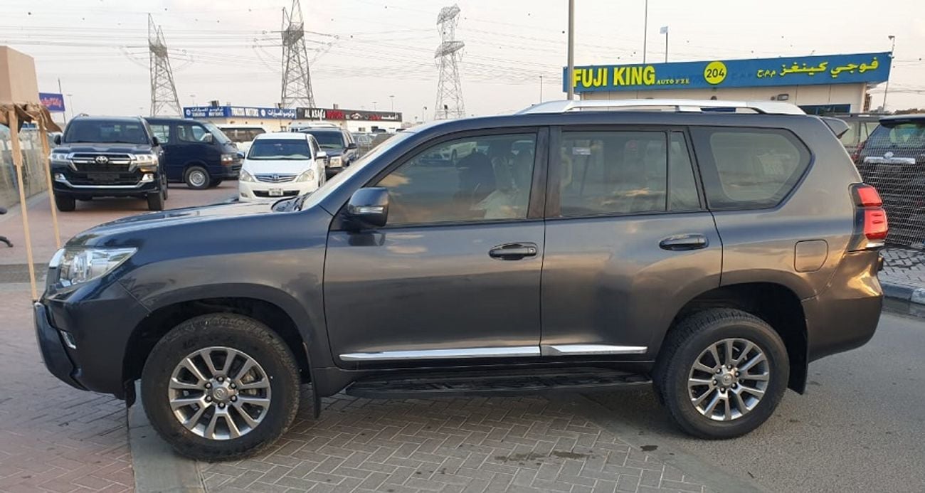 Used Toyota Prado TXL 4.0L - V6 - 2019 (PETROL) 2019 for sale in Dubai - 690061