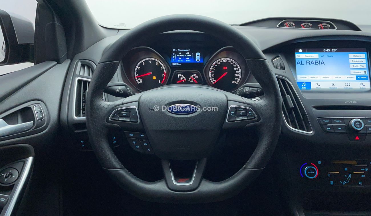 Used Ford Focus ST 2000 2018 for sale in Dubai - 472717