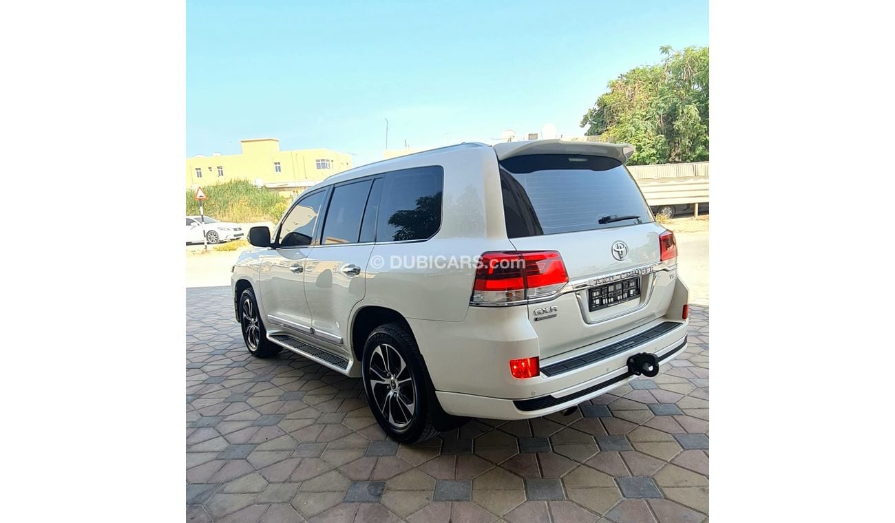 Used Toyota Land Cruiser GXR1 2021 for sale in Dubai - 619572