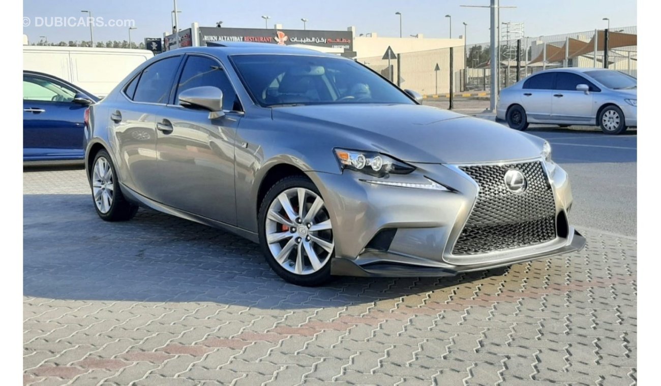 Used Lexus IS250 2016 for sale in Sharjah - 498959