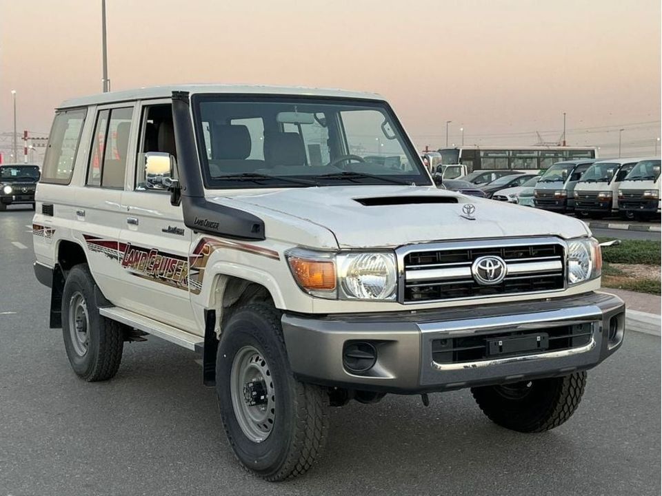 New Toyota Land Cruiser Hard Top LC76 HARDTOP 4.5L DSL MT 2023 for sale in Dubai - 819533