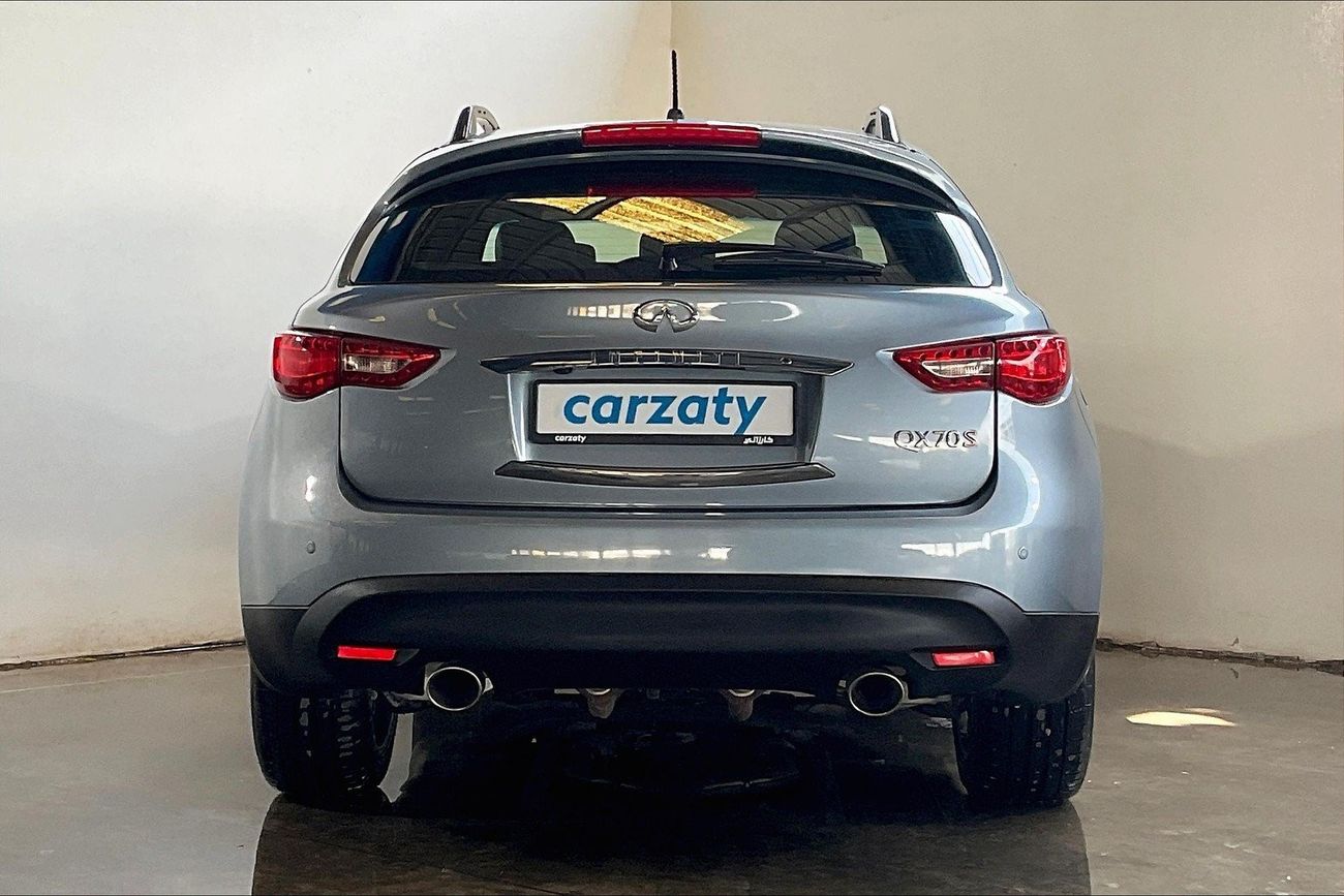 Used Infiniti QX70 Sport Luxury 2017 for sale in Dubai - 545778
