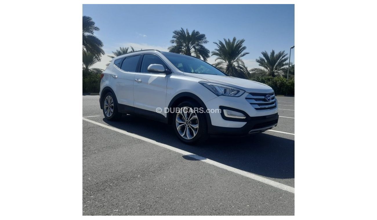 Used Hyundai Santa Fe GLS Top 2015 for sale in Dubai - 682610