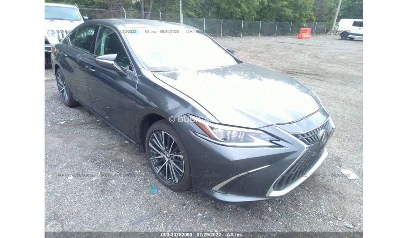 Used Lexus ES250 2022 for sale in Dubai - 538922