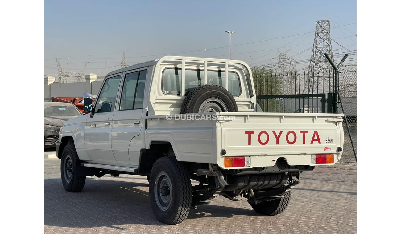 New Toyota Land Cruiser Pick Up LC79 DC PICKUP 4.2L DSL M/T 2022 for sale in Dubai - 754815