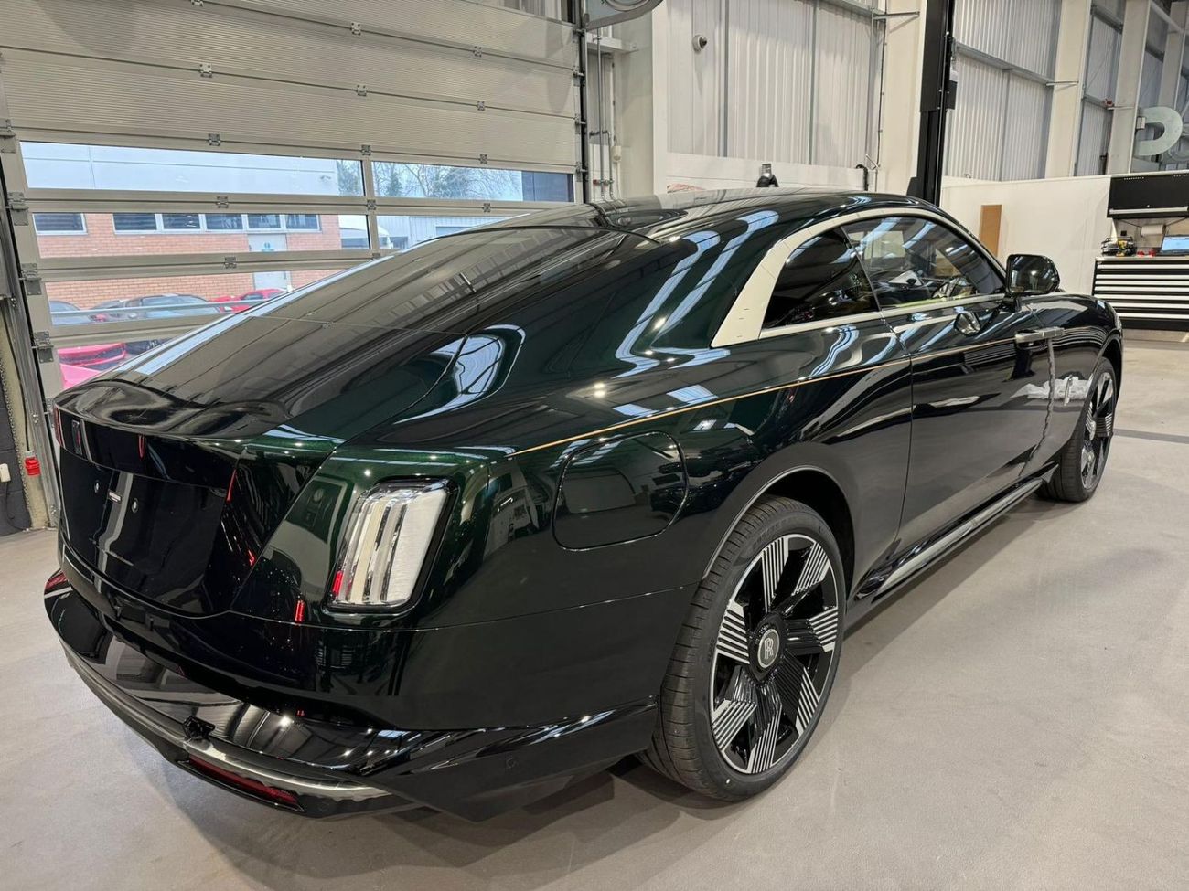 New Rolls Royce Spectre RIGHT HAND DRIVE 2024 for sale in Dubai - 718695