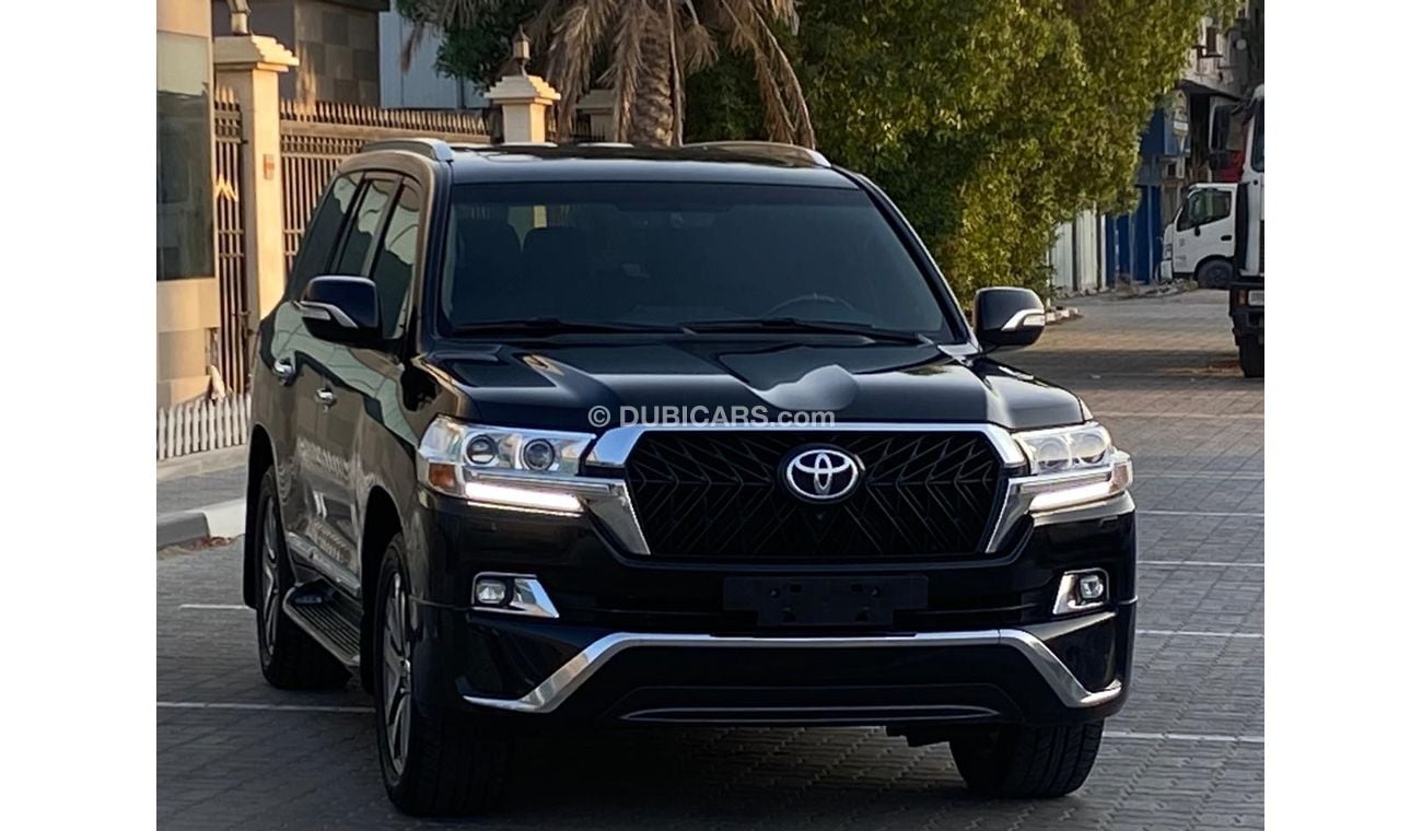 Used Toyota Land Cruiser VXR 2018 for sale in Dubai - 665453