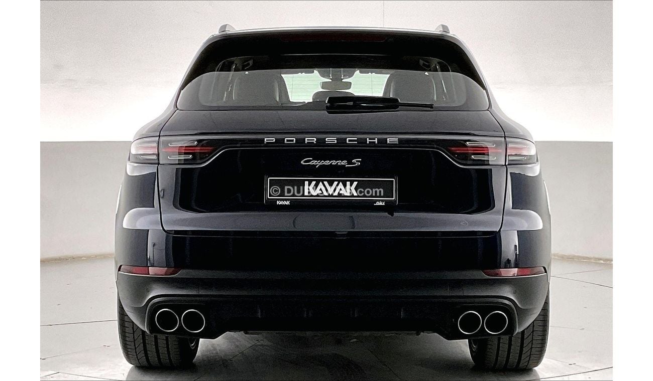 Used Porsche Cayenne S 2019 for sale in Dubai - 673649