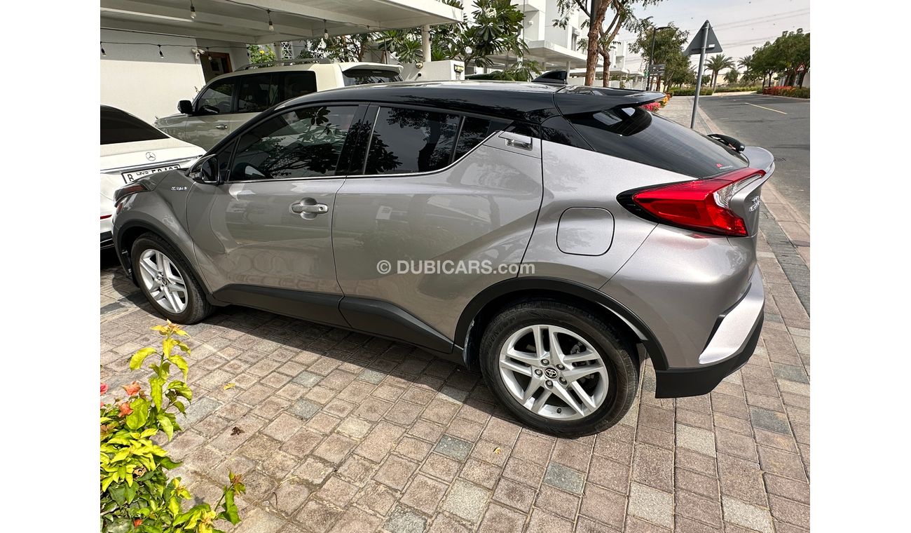 Used Toyota CHR 2021 for sale in Dubai - 595606
