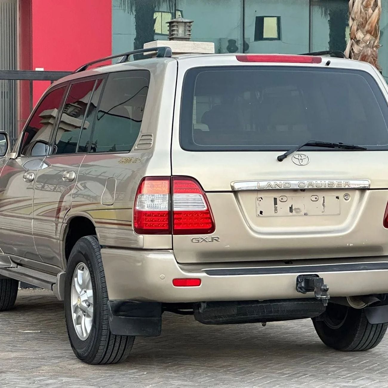 Used Toyota Land Cruiser 2004 for sale in Dubai - 738045