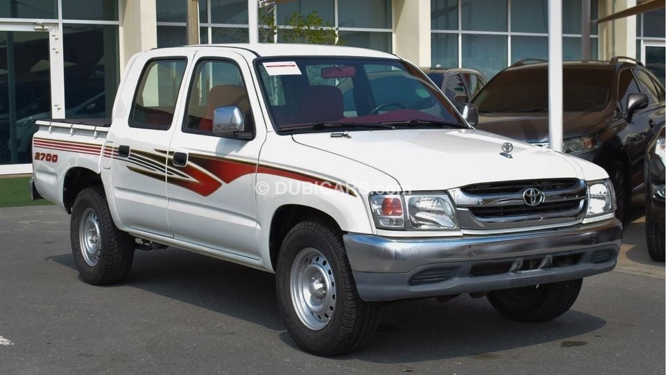 Used Toyota Hilux 2004 for sale in Dubai - 593343
