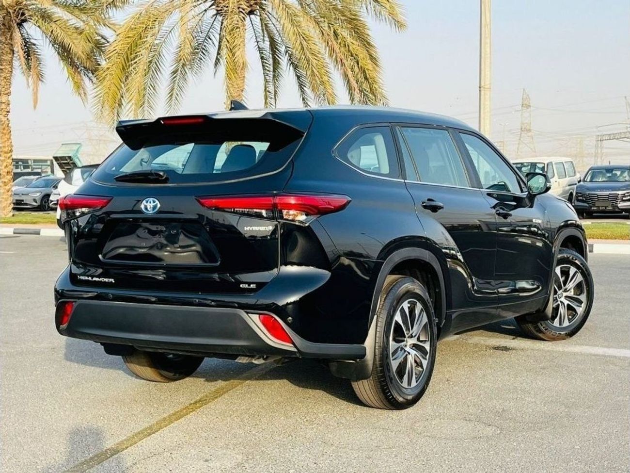New Toyota Highlander GLE 2.5L HYBRID 2024 for sale in Dubai - 644088