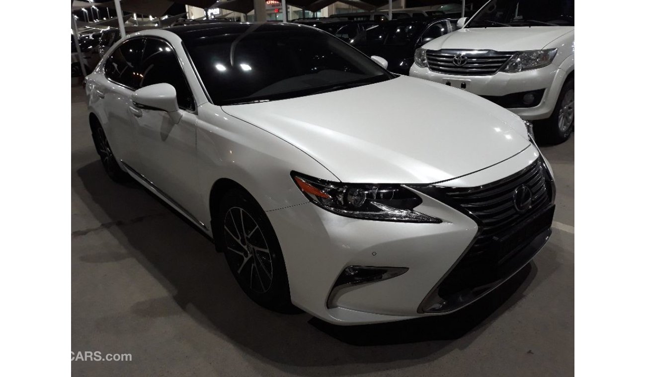 Used Lexus ES350 2017 for sale in Dubai - 164081
