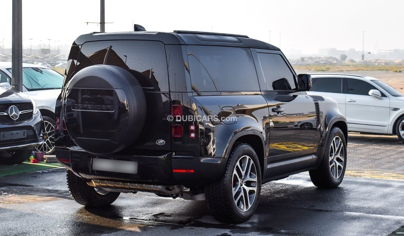 Used Land Rover Defender P400 2021 for sale in Sharjah - 697793