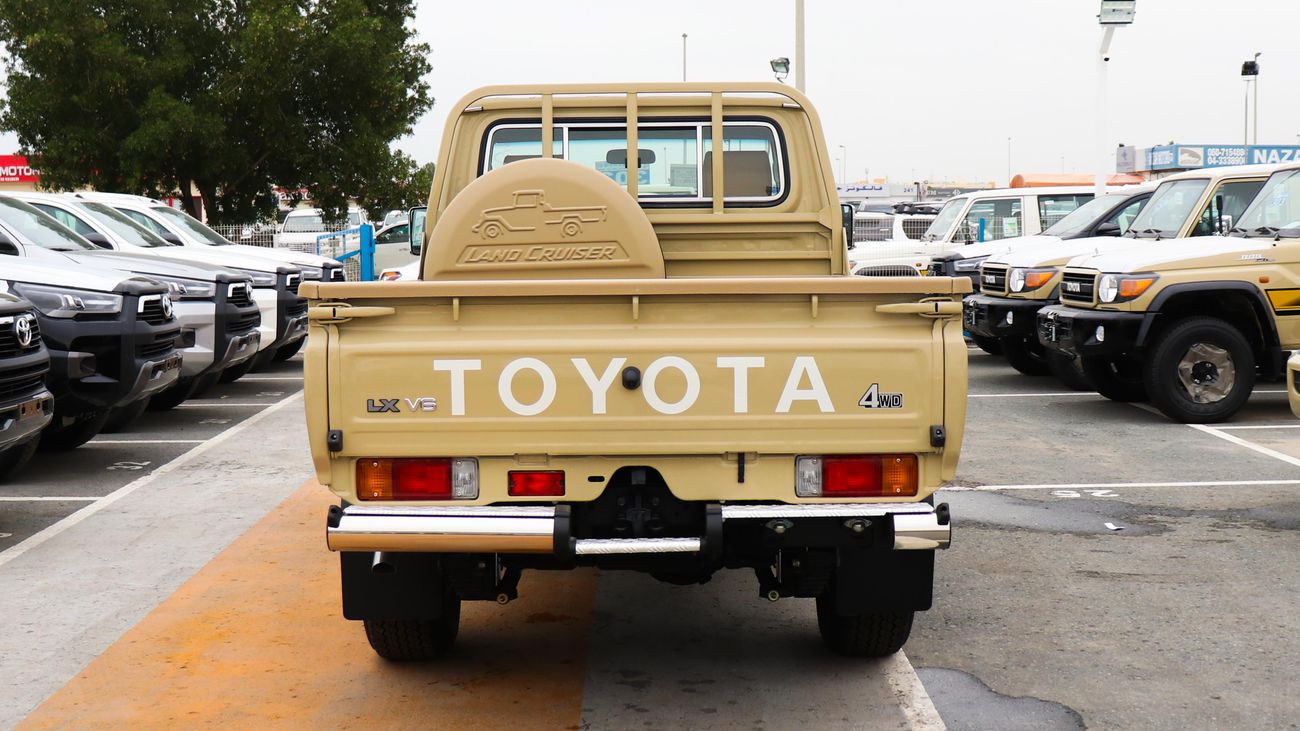 New Toyota Land Cruiser Pick Up Single Cab 2022 for sale in Dubai - 489974