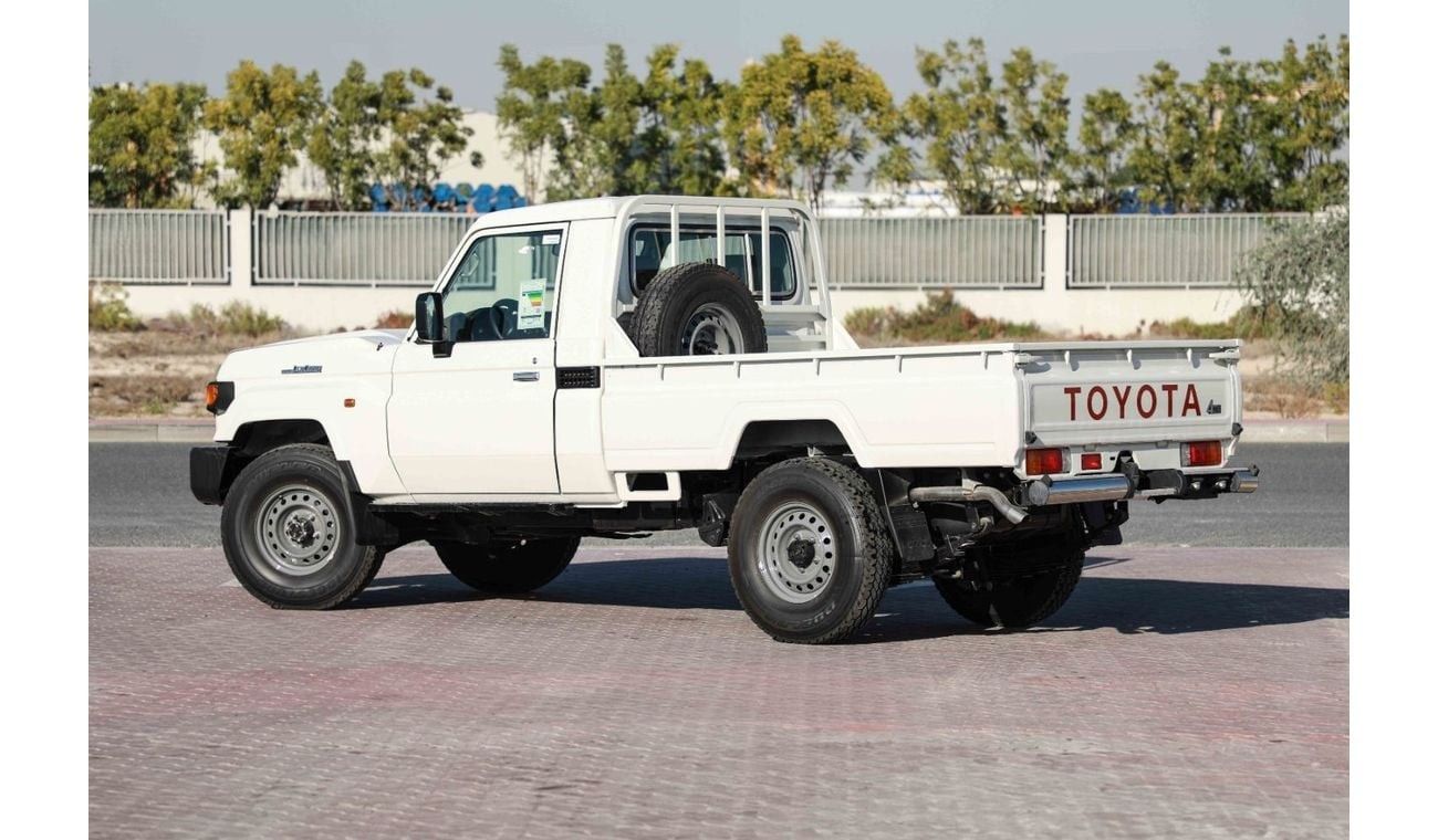New Toyota Land Cruiser 70 2024 TOYOTA LC79 SINGLE CAB STD 2.8 - WHITE inside OAK | Export Only ...