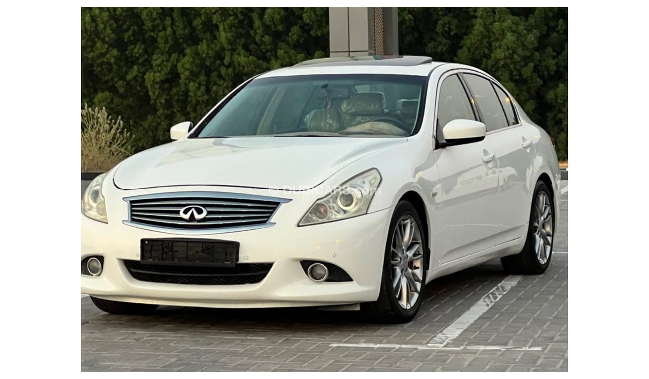 Used Infiniti G37 2010 for sale in Sharjah - 665329