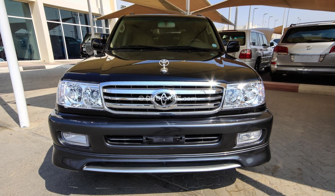 مستعملة تويوتا لاند كروزر GXR V6 2002 للبيع في الشارقة - 188286