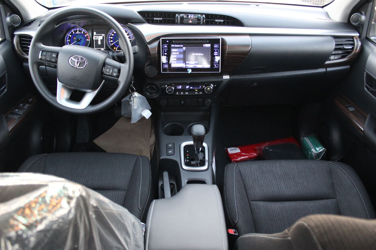 New Toyota Hilux 2.7 Petrol 2020 Auto Transmission ( TV Screen with ...