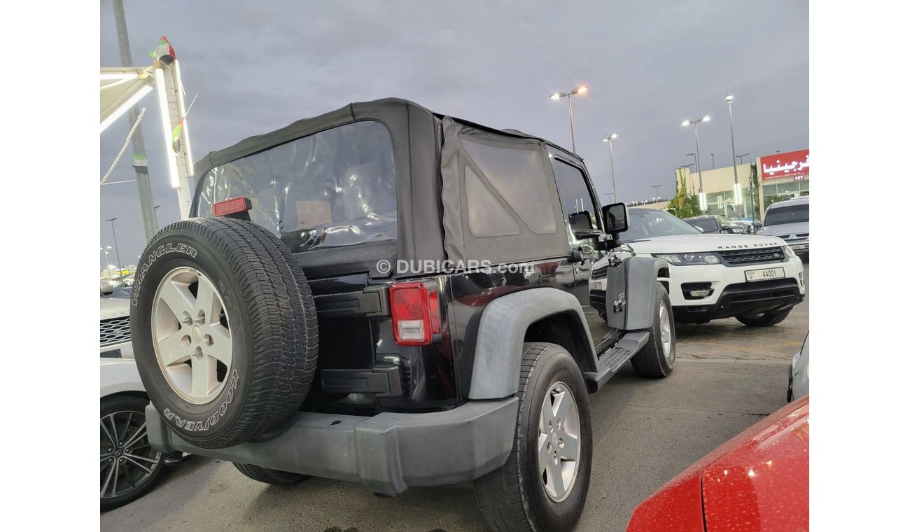 Used Jeep Wrangler Sahara 2012 for sale in Sharjah - 580759