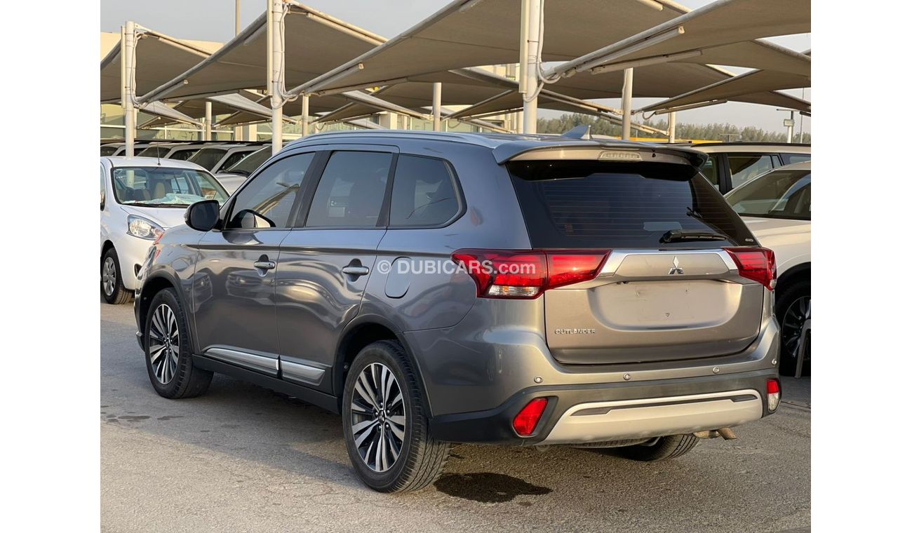 Used Mitsubishi Outlander 2019 I 4WD I Ref#374 2019 for sale in Sharjah - 631665