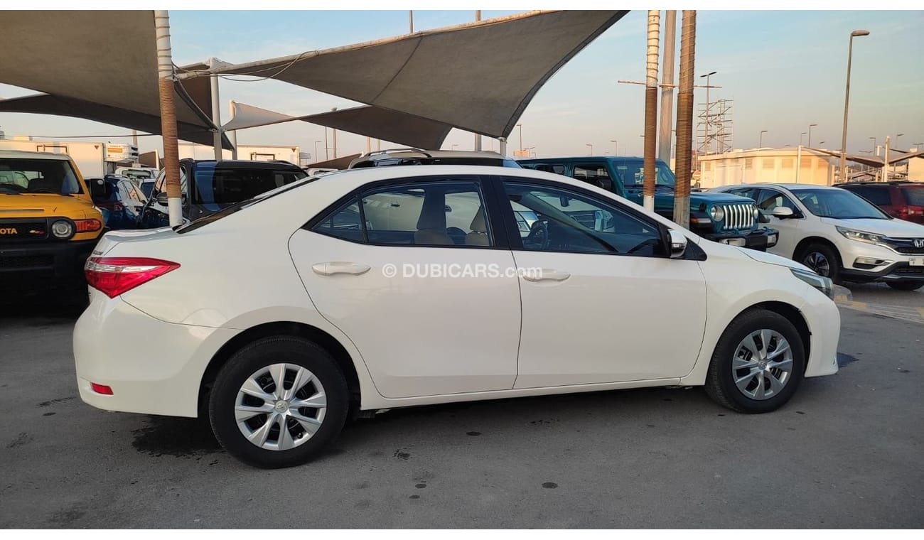 Used Toyota Corolla SE 2016 for sale in Sharjah - 557721